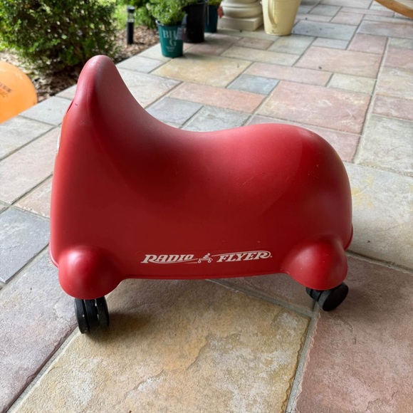 Radio Flyer | Toys | Radio Flyer Rideon Scooter Toy | Poshmark